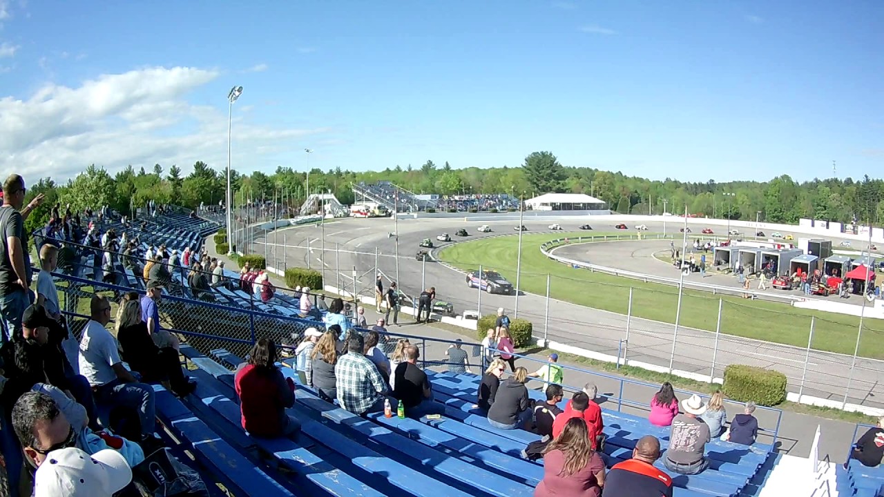 INEX legends Car Racing Lee USA Speedway Lee NH - YouTube