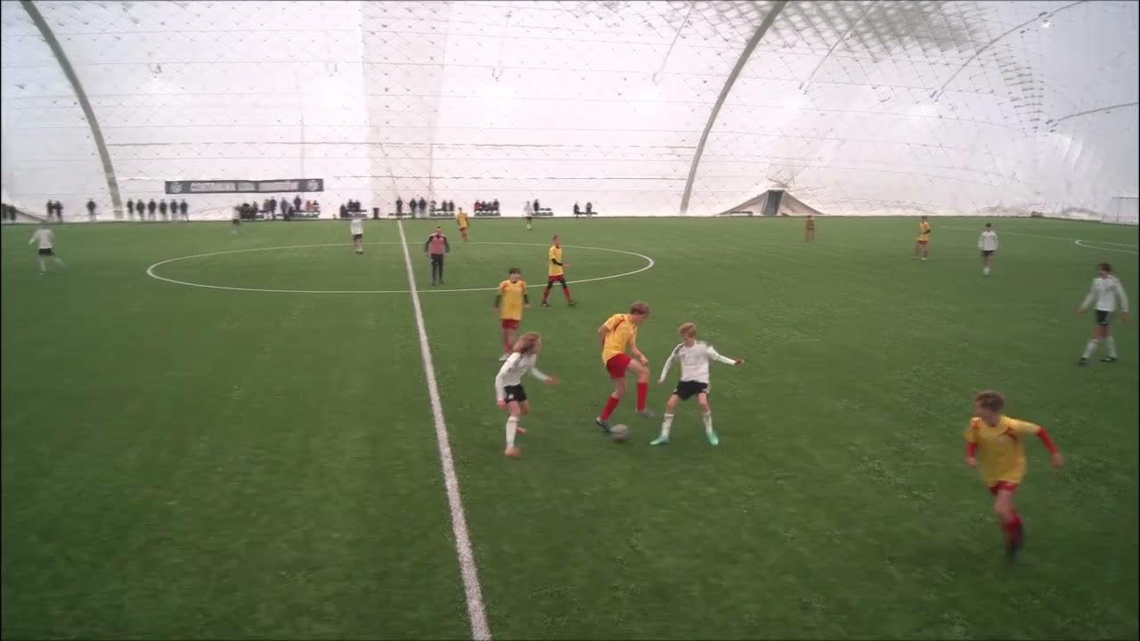 Legia U15 - Znicz Pruszków 08, sparing jesień 2023 r. - YouTube