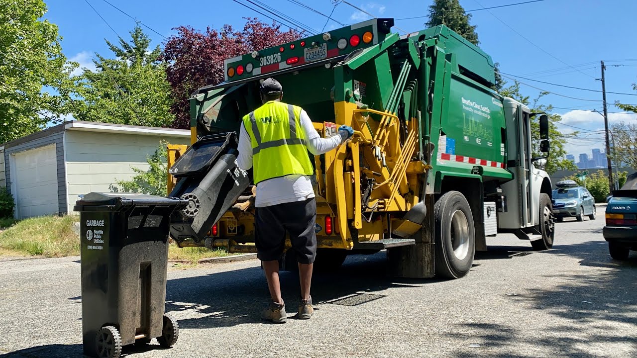 WM Mini Garbage Truck Packing Summer Seattle Trash - YouTube