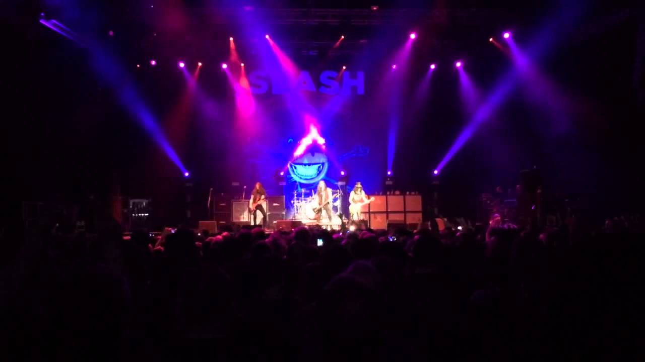 Slash - You're Crazy (Live in Dublin 2014) (Clip) - YouTube