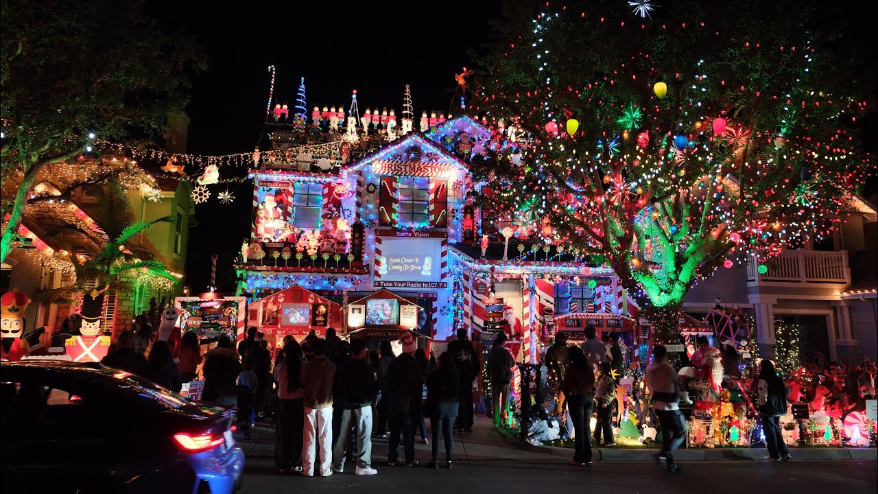 Crazy Christmas display in OC - YouTube