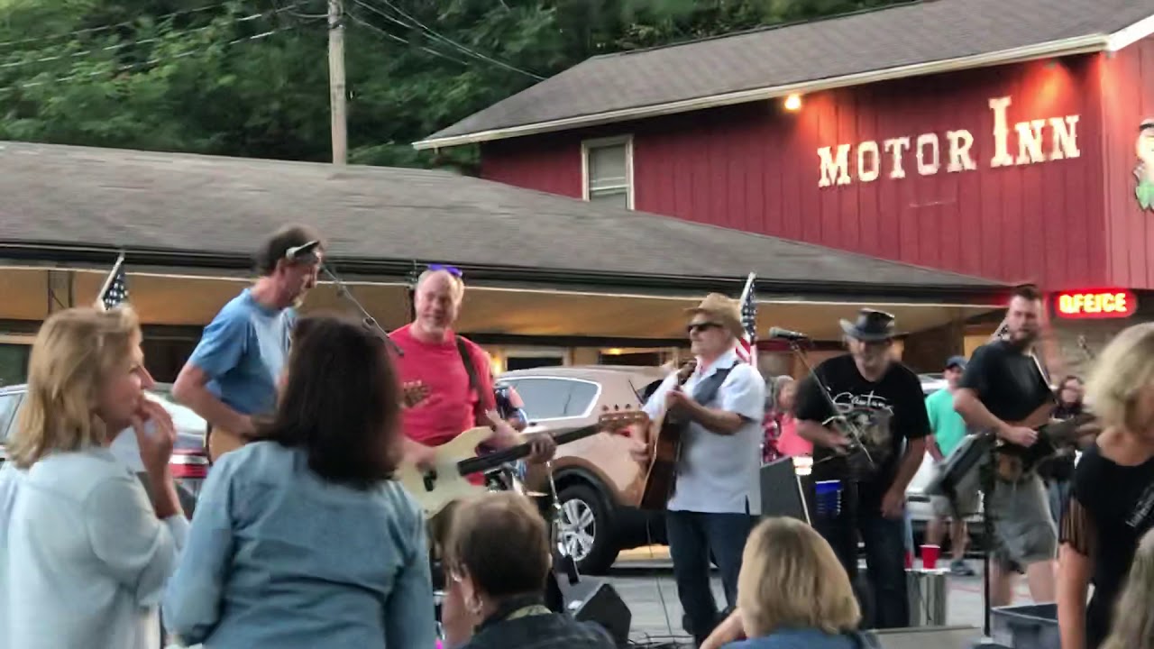 The Johnson Brothers at the Pixie Inn - YouTube