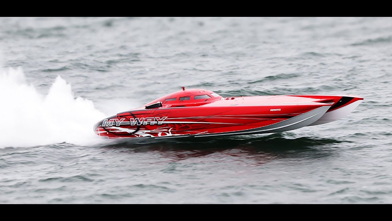 50' Mystic MY WAY makes a pass in Gananoque, Ontario (twin-turbine ...