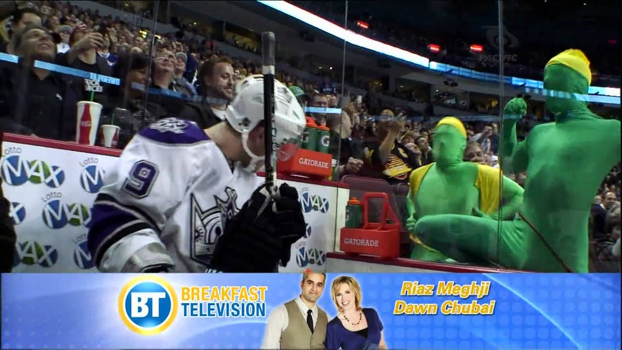 Green Men Hulking Out - 03.31.11 - HD - YouTube