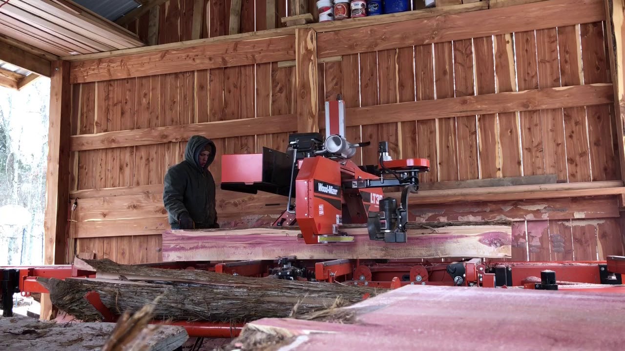 Woodmizer Sawing Red Cedar - YouTube