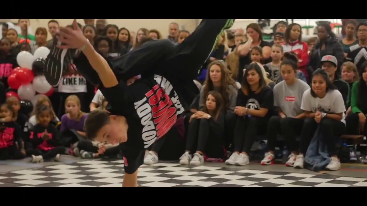 Hiphop dance @MOVES! - YouTube