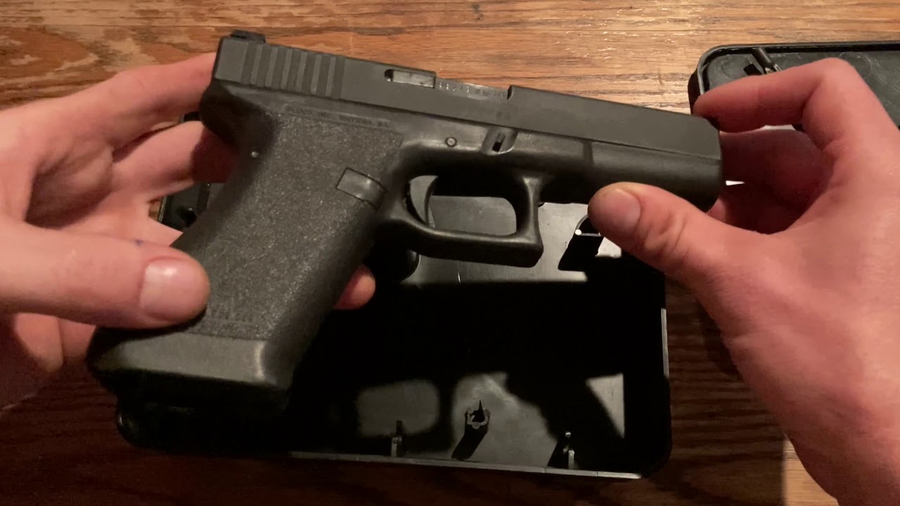 Gen 1 GLOCK G17 9mm (Original GLOCK P80) Polymer Pistol - YouTube