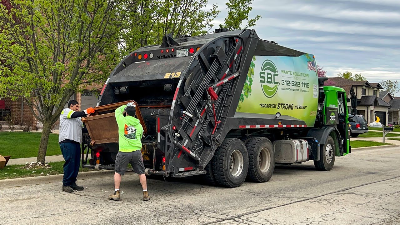 SBC Waste Mack LR McNeilus Rear Loader Garbage Truck Packing Bulk - YouTube