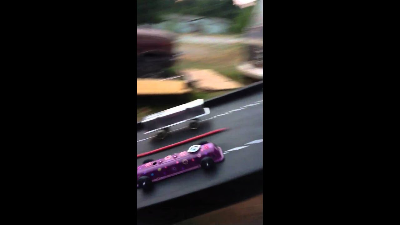 Valve cover race track - YouTube