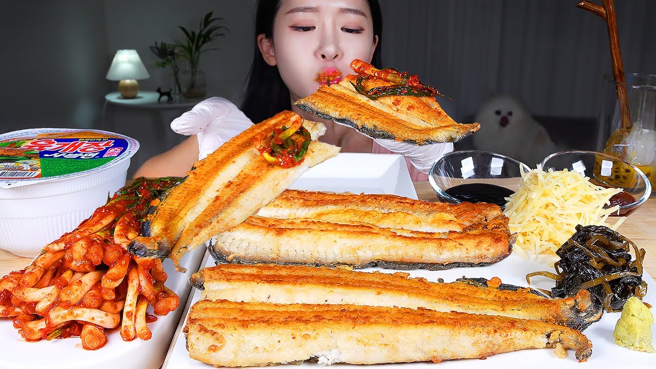 겉바속촉 통장어구이 1kg 파김치 가득 얹어서 육개장까지 먹방 Asmr Mukbang Whole Grilled Eel