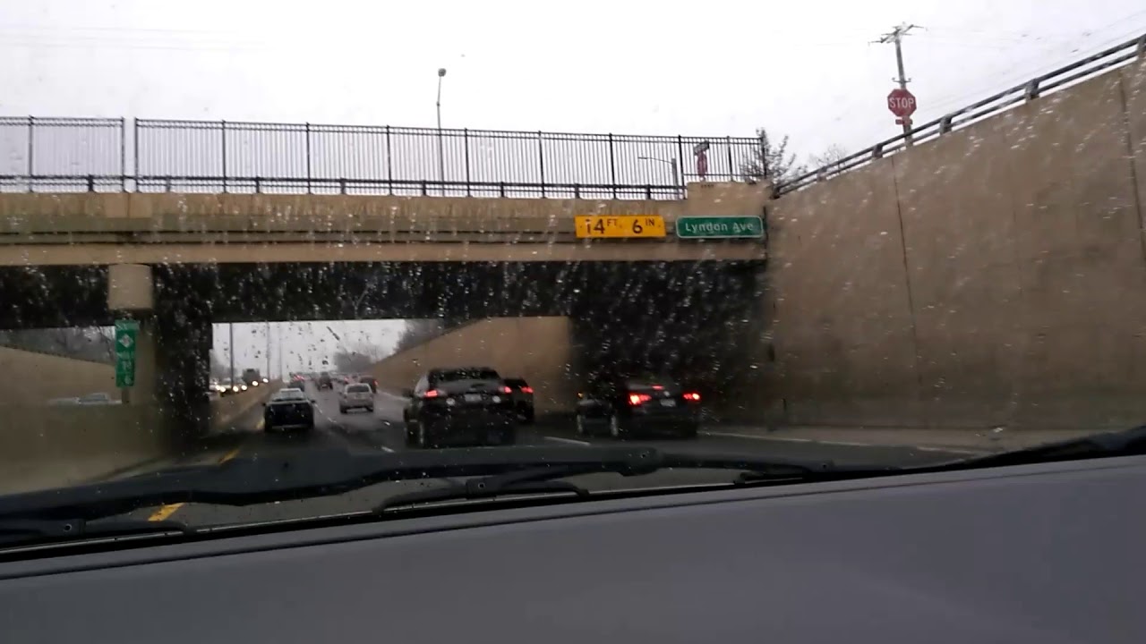 Commuting on M39 Southfield Freeway - YouTube