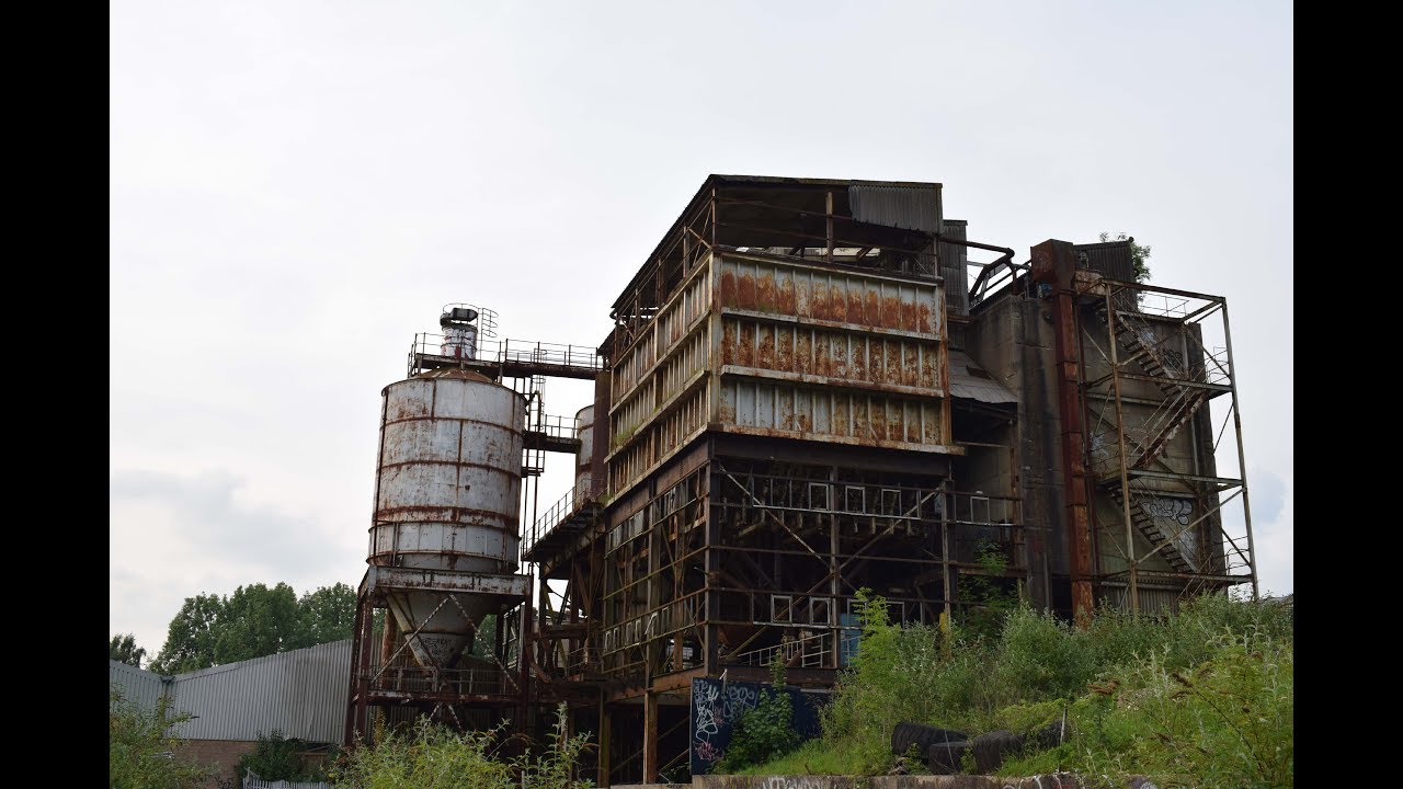 ABANDONED FACTORY RED HILL (Part 1) - Evasion UK - YouTube