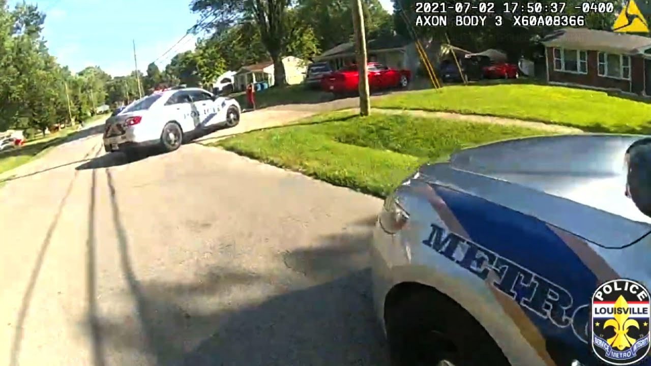 Video: Police rescue girl snatched from bike - YouTube