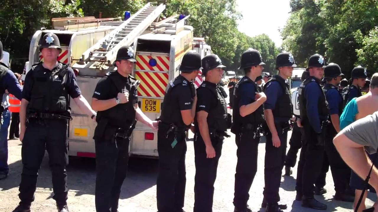 August 1, 2013: Frack Off anti-fracking protest in Balcombe - YouTube