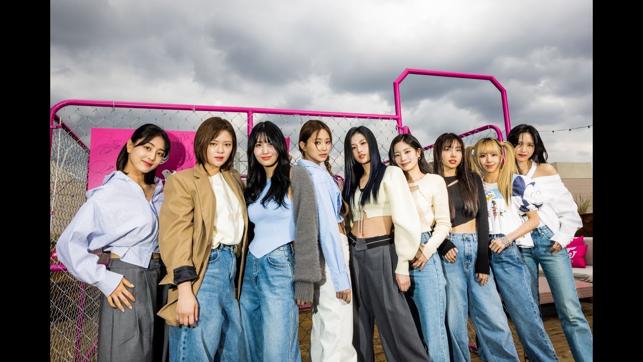 TWICE HAS JUST SOLD 1.7 MILLION ALBUMS FOR THEIR ALBUM CALLED READY TO ...