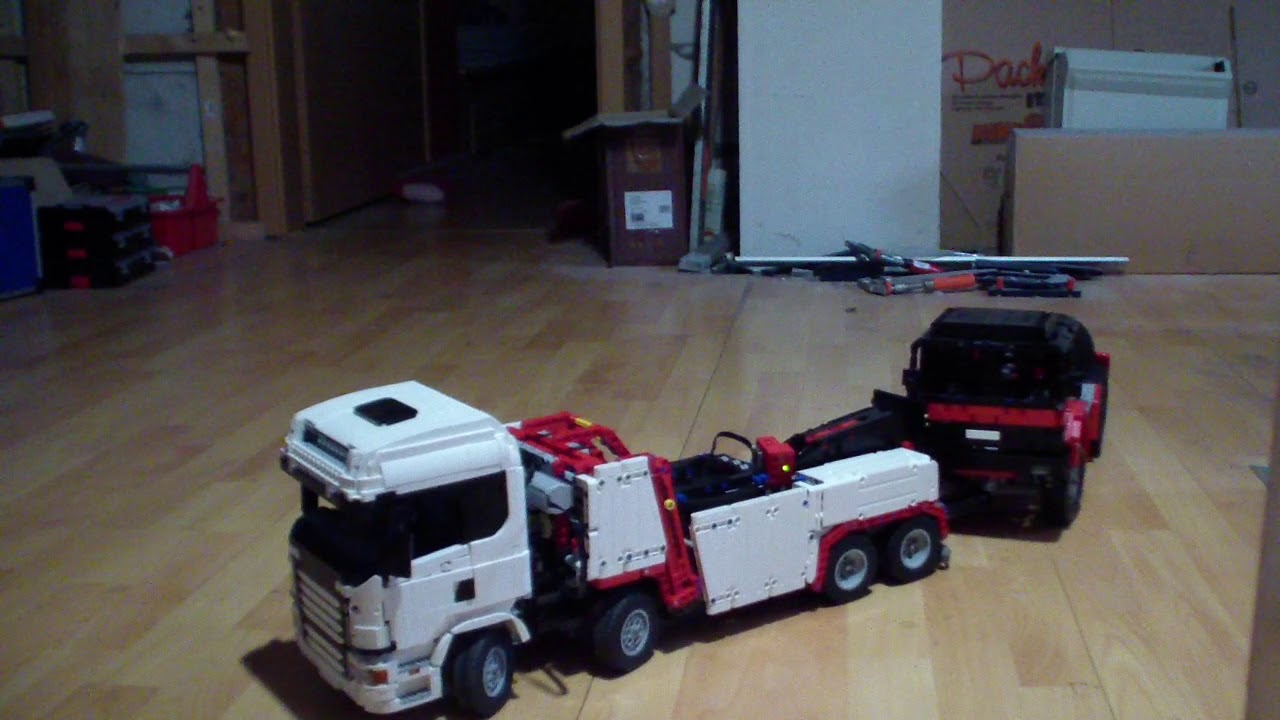 Lego R530 Recovery truck: First pull - YouTube