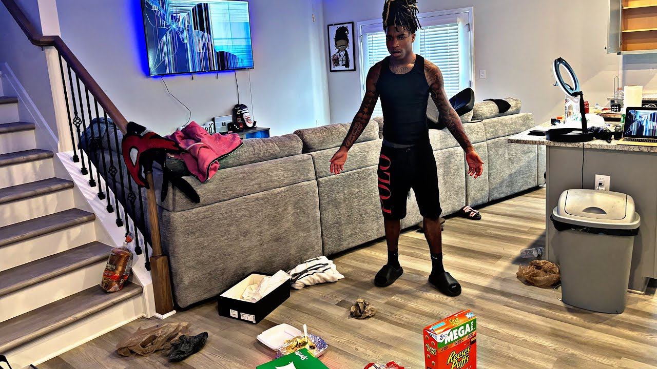 HOME INVASION PRANK ON @RockstarJus - YouTube