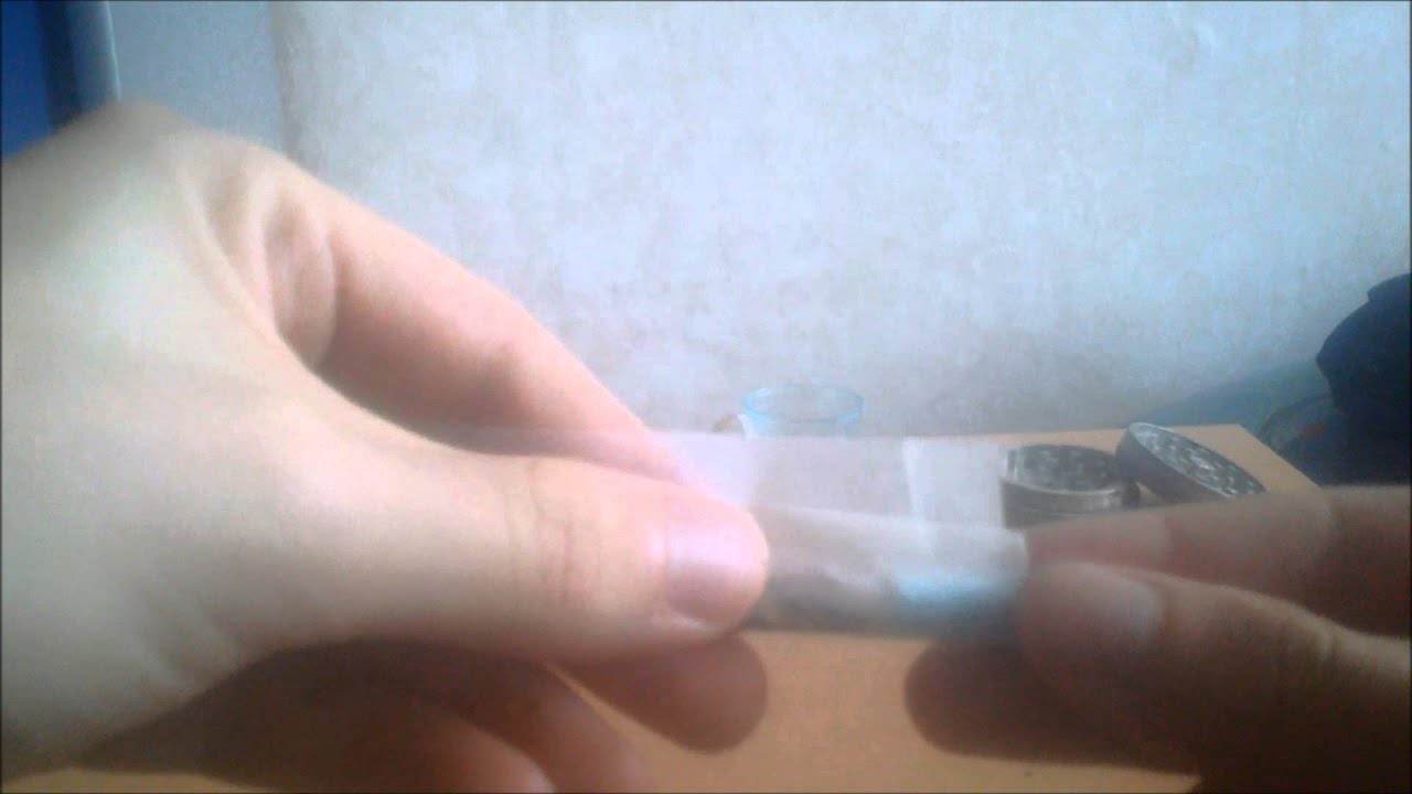 [How to] roll a perfect inside out joint [HD] - YouTube