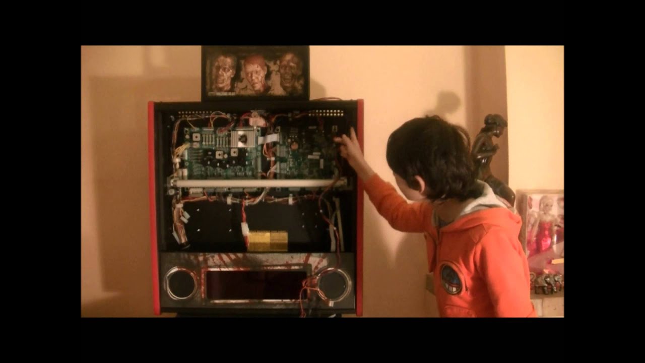 stern the walking dead pinball topper amc - YouTube