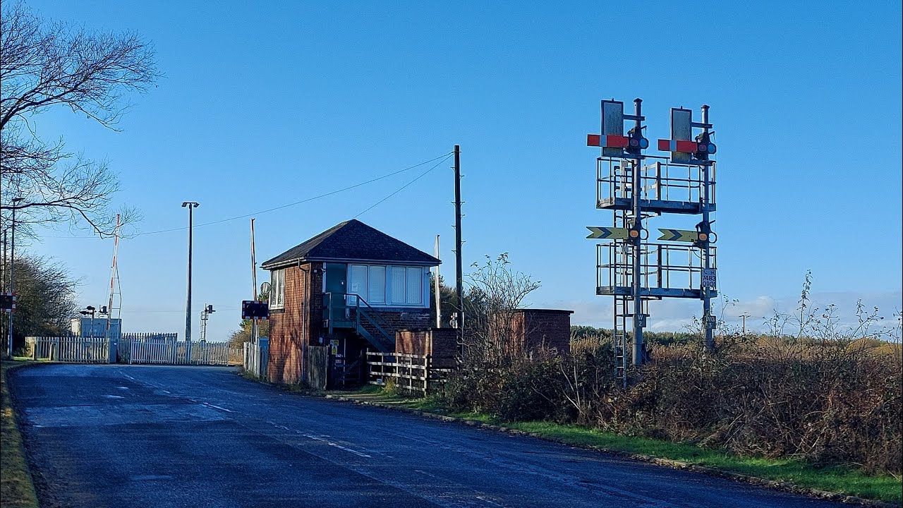 River Wansbeck ~ Cambois ~ Sleekburn ~ Stakeford ~ Loop walk - YouTube