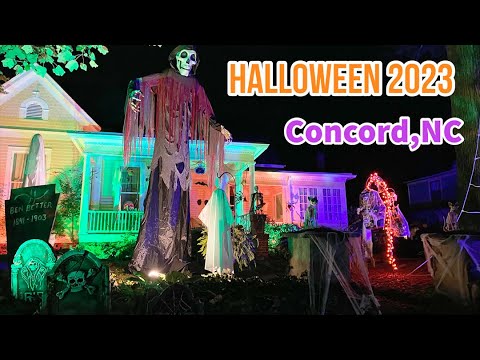 Outrageous Halloween Yard Decorations in Concord North Carolina - YouTube