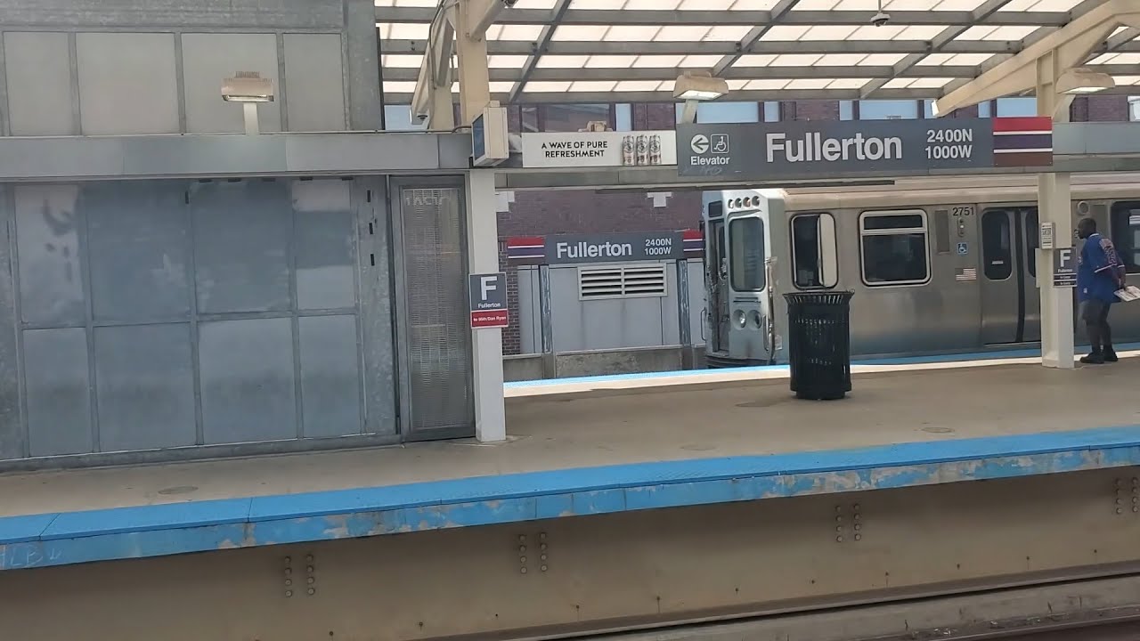 CTA TRAIN ACTION | Fullerton Station - '3' S-bnd Trains | 8.19.2022 ...
