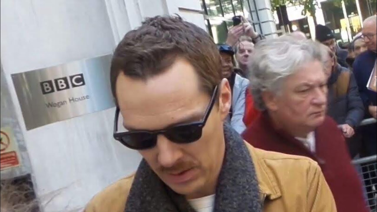 Benedict Cumberbatch CBE in London 29 10 2018 (2) - YouTube
