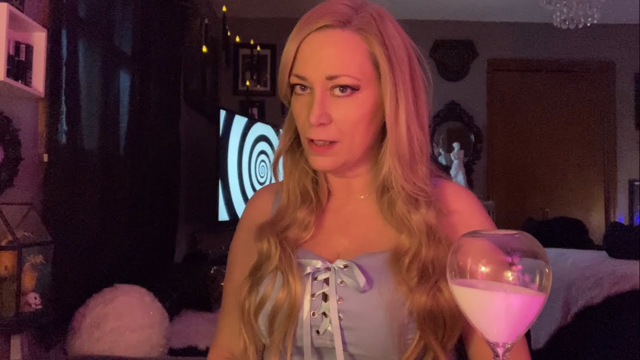 Moonstone Hypnosis Mean Mistress !Warning! #femmefatale #seducción # ...
