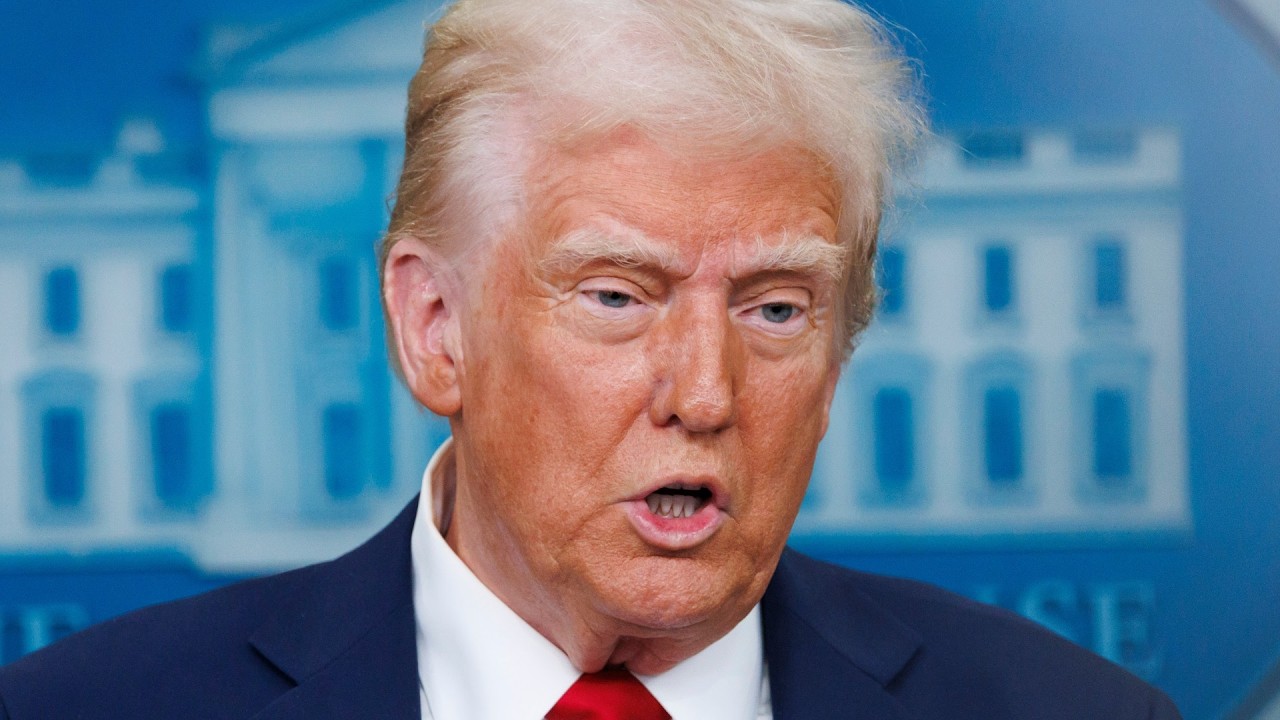 Trump On Blast Over Unflattering Makeup-Free Golf Weekend - YouTube