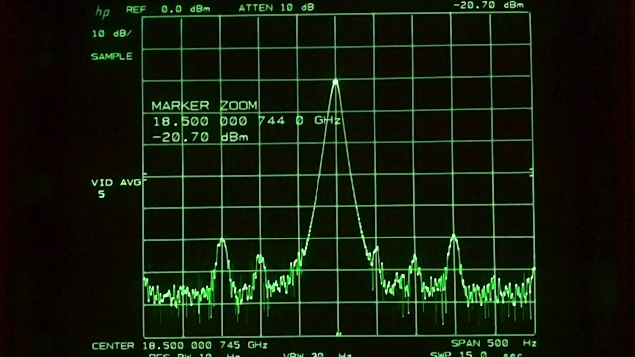 HP8566 spectrum analyzer - YouTube