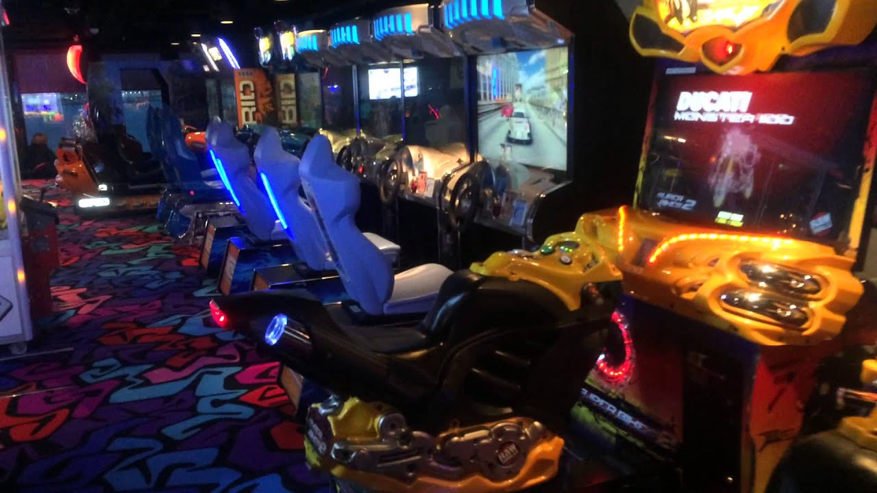 "THE ARCADE ABOARD THE NCL BREAKAWAY" - YouTube
