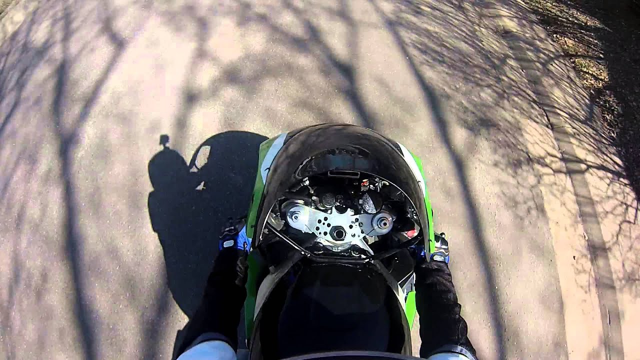First run on the kawasaki zx7r - YouTube