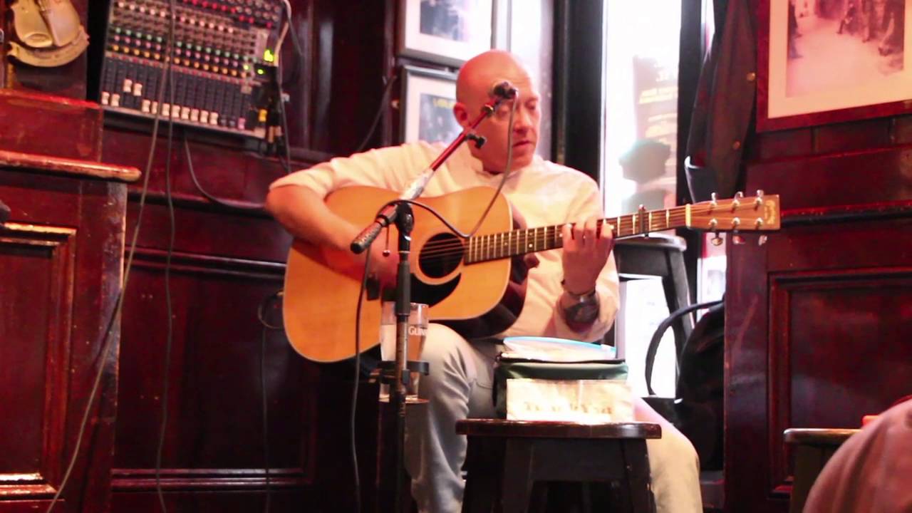 Dublin -Temple Bar - Gypsy Davy 2015 - YouTube
