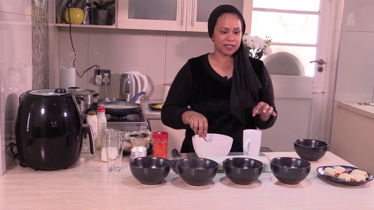 Cook Halal S02 EP16 Bollas, Quiche, Sausage Rolls, Soup - YouTube