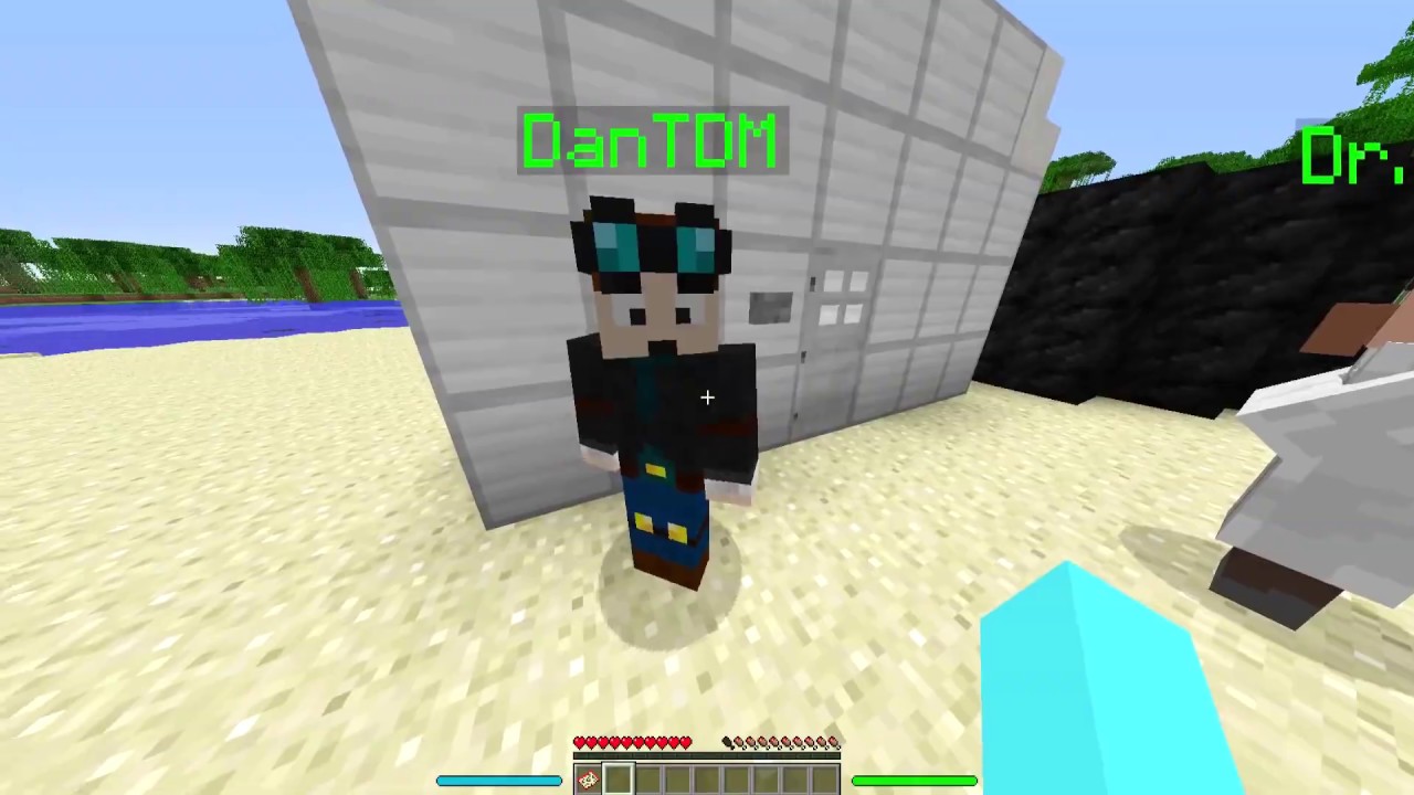 VISITING DANTDM'S OLD LAB!! TRAYAURUS MOVES OUT Custom Mod Adventure ...