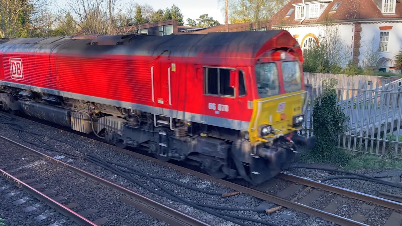 Class 66 | 66070 | DB Cargo UK - YouTube