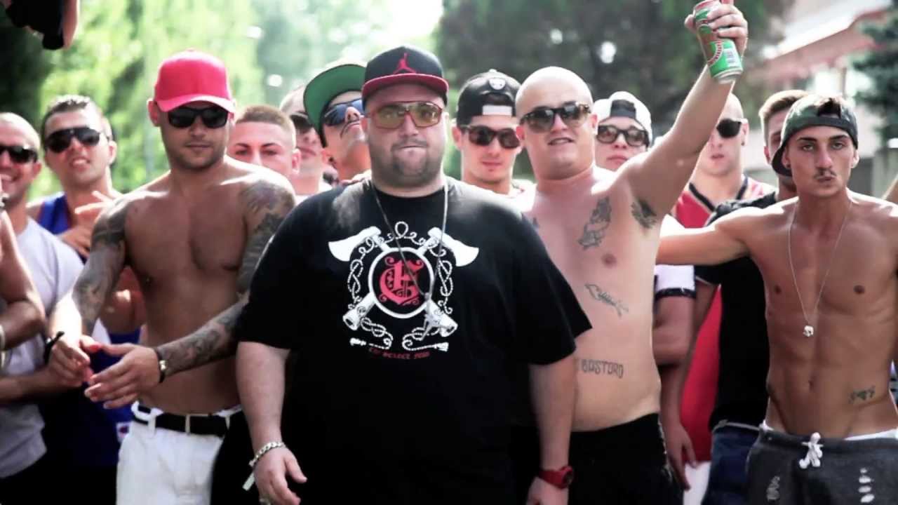 Blek Macigno - CASCHI MALE BACKSTAGE - YouTube