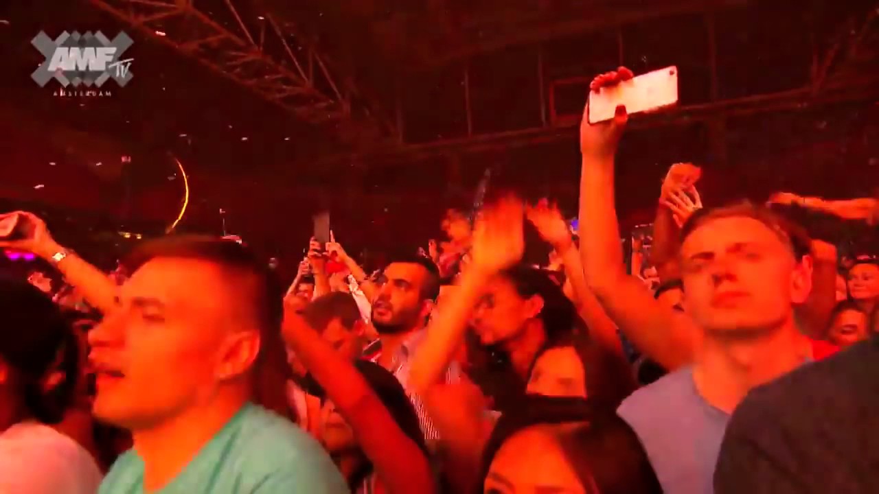 The Chainsmokers - Closer Live Amsterdam Music Festival 2016 - YouTube