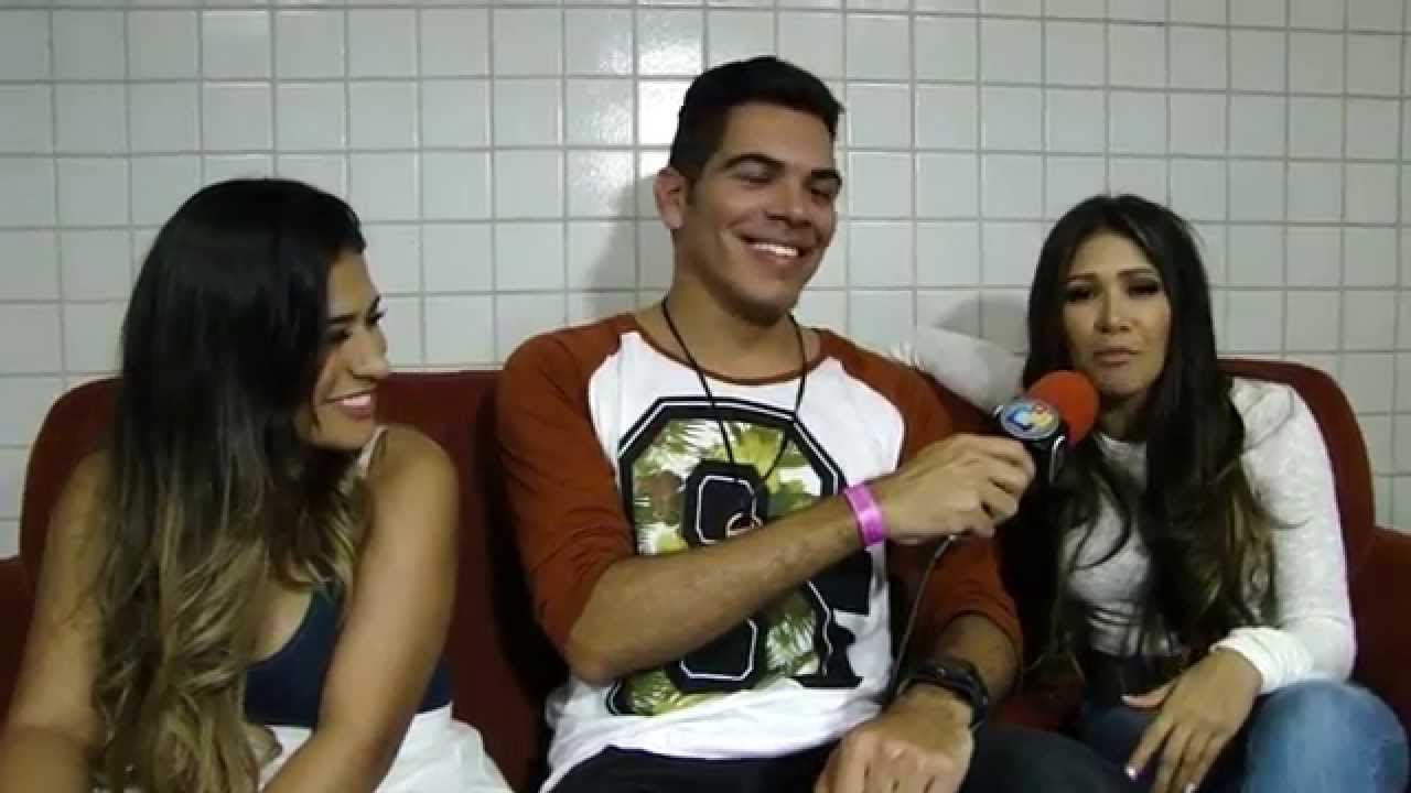 Simone e Simaria (As Coleguinhas) cantam no Forrock | 14/11/2014 - YouTube