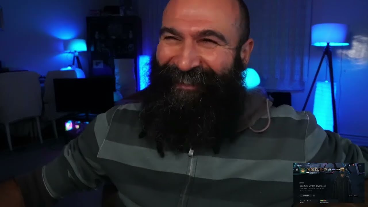 Taylanın videosunu izliyoruz Bilgisayarı eve getirdik ama kurmadık soru ...