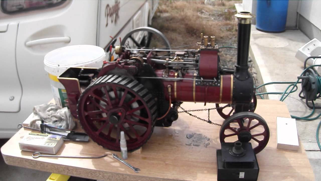 burrell 1.5inch scc traction engine - YouTube