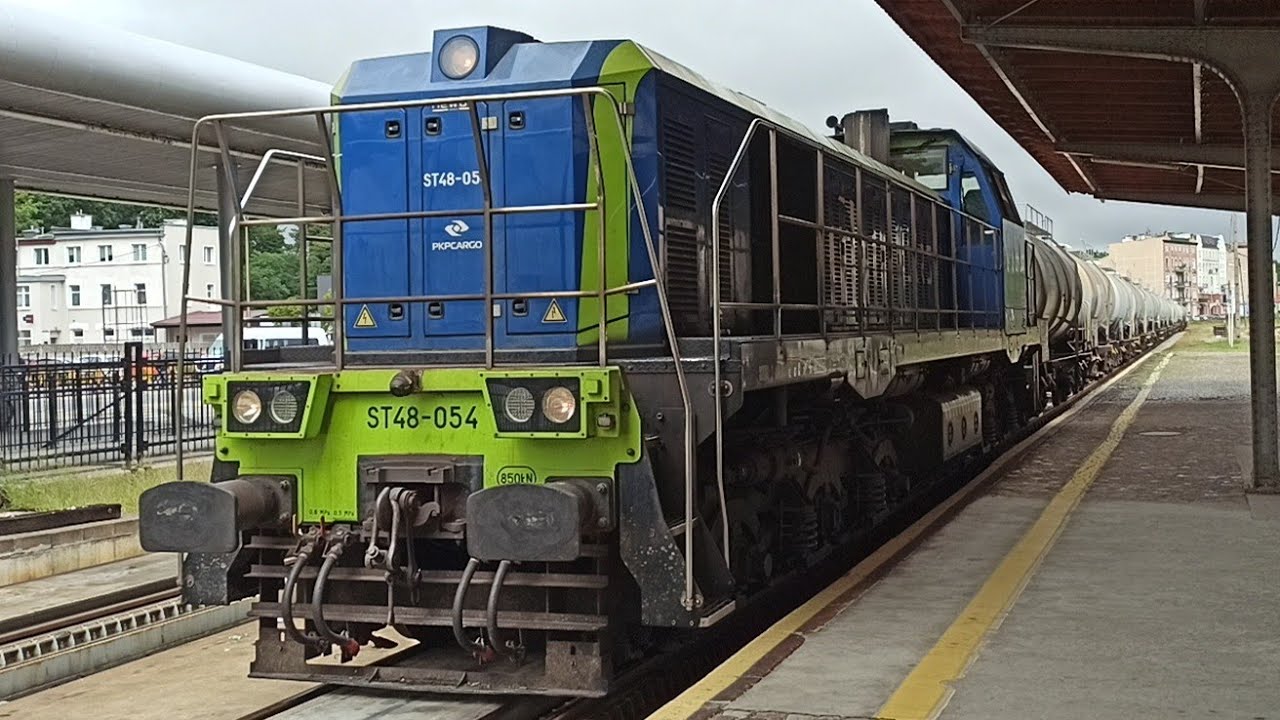 ST48-054 PKP Cargo z Cysternami. Przejazd przez stację Świdnica Miasto | Pociągi Świdnica #312 ...