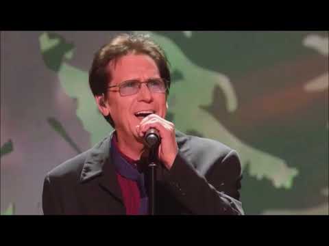 SHAKIN STEVENS - MERRY CHRISTMAS EVERYONE - 23 DECEMBER 2017 - LIVE - SKY TV