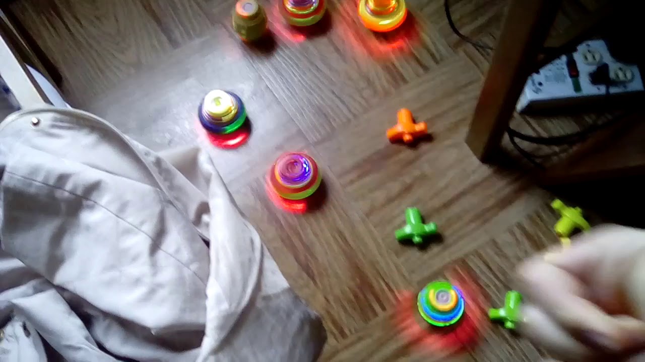 UFO And Dino Transforming Spinning Tops - YouTube