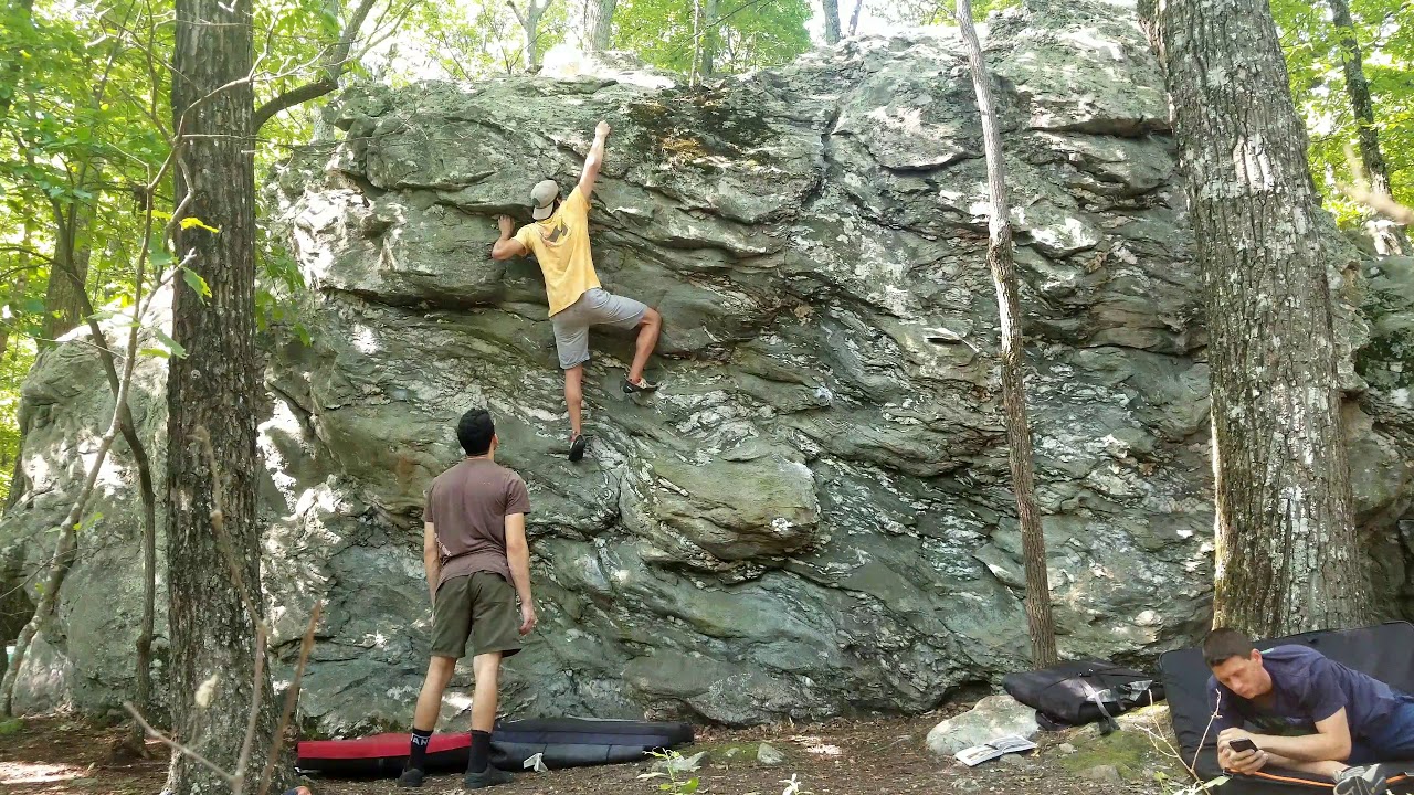 Moore's Wall Bouldering | Bad Penny (V3) - YouTube