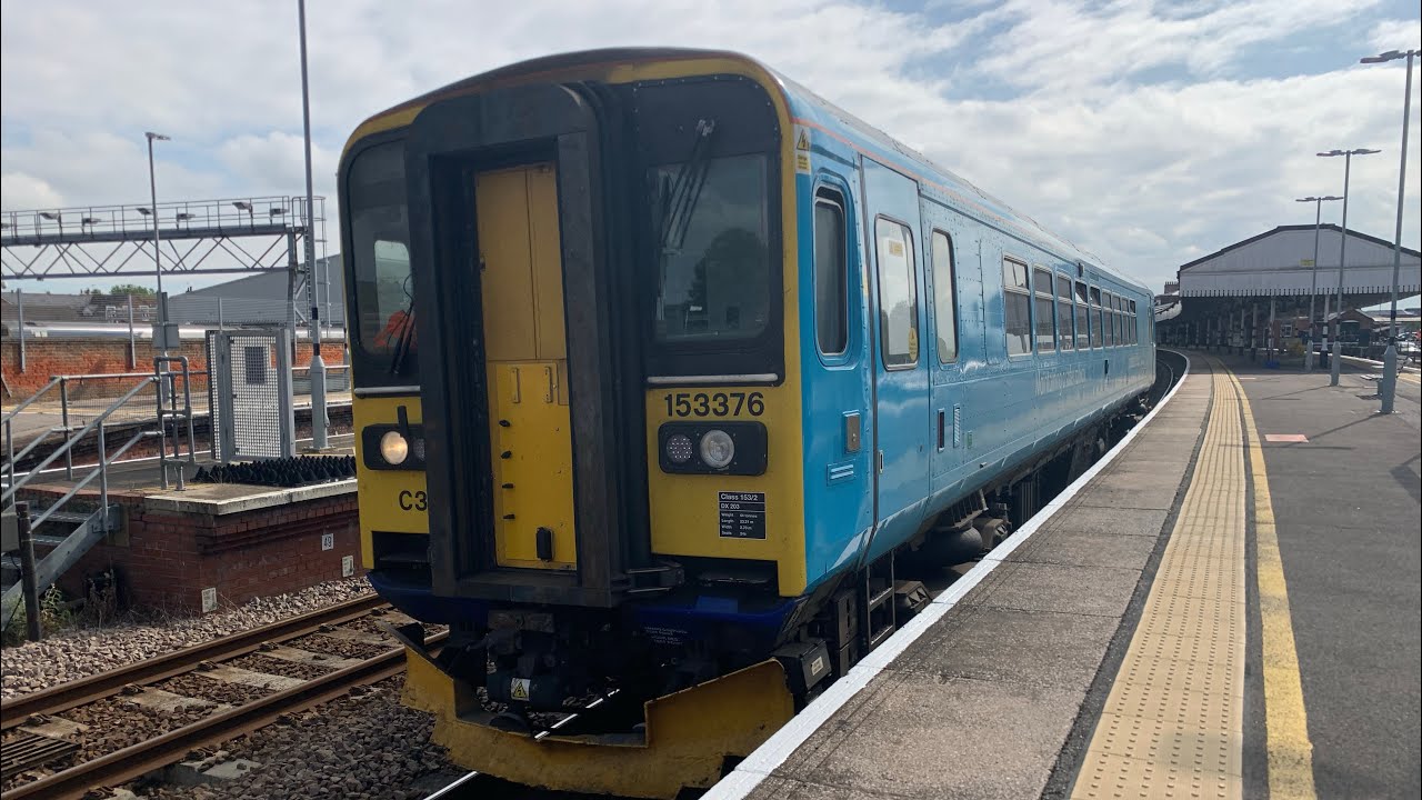 **TONE + SALUTE!** Network Rail/Colas Rail Class 153 153376 Departing ...