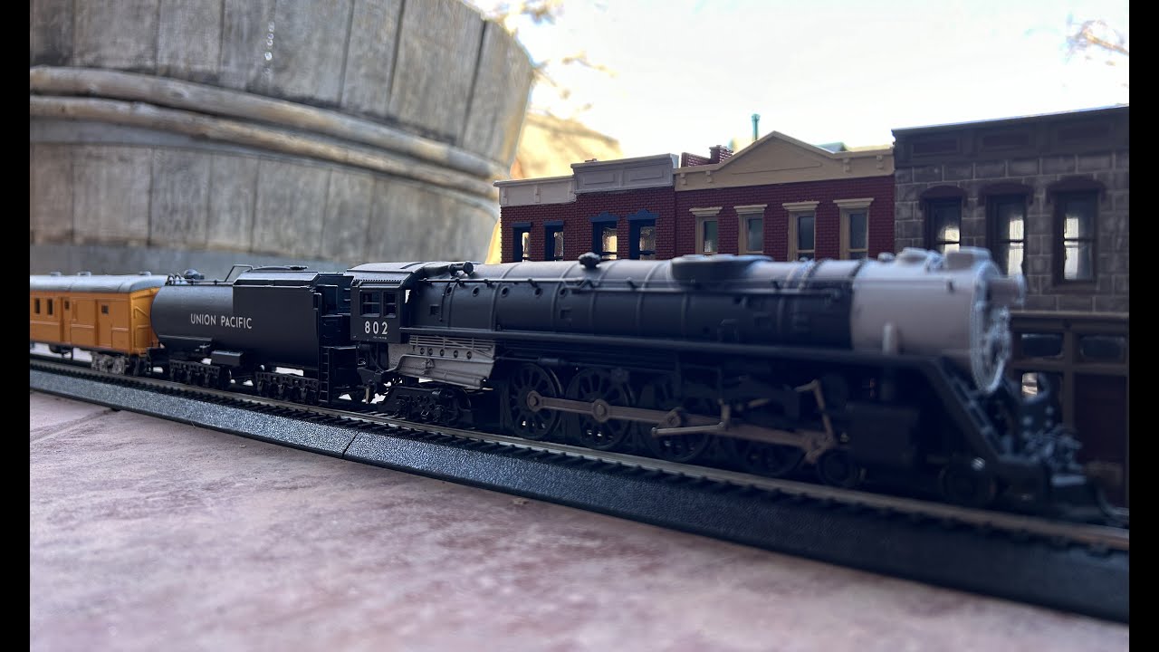 Custom Painted Bachmann Overland Limited 4-8-4 - YouTube