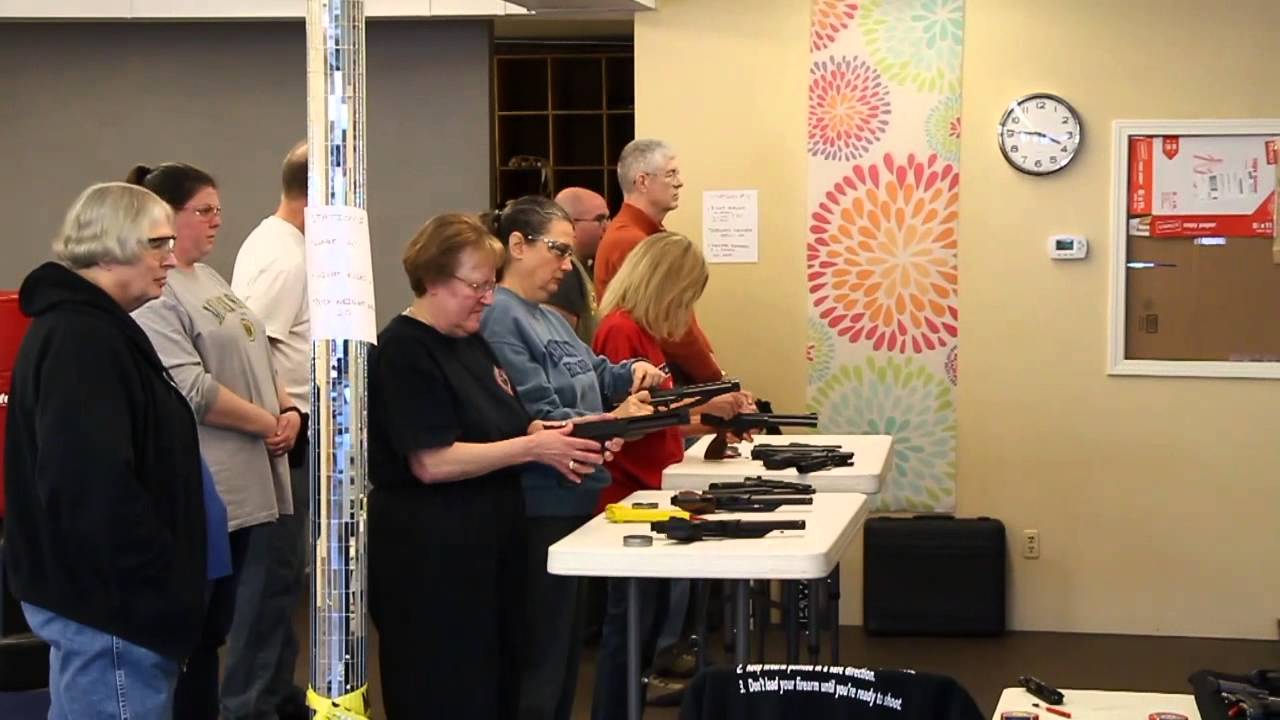 Introduction to Handgun Shooting & Close Quarters Encounters - YouTube