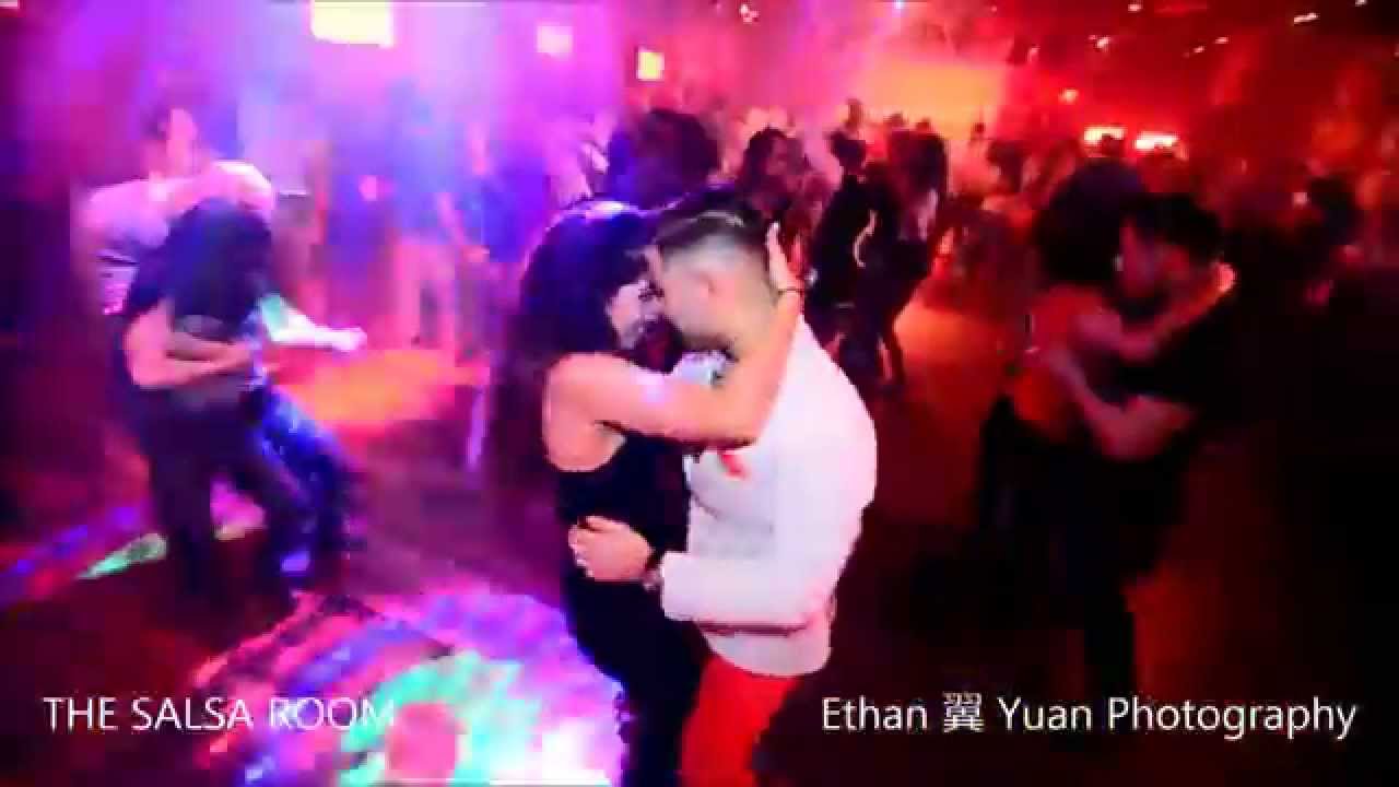 EL TIGUERE & LINDA SAENZBACHATA SOCIAL DANCE AT THE SALSA ROOM - YouTube