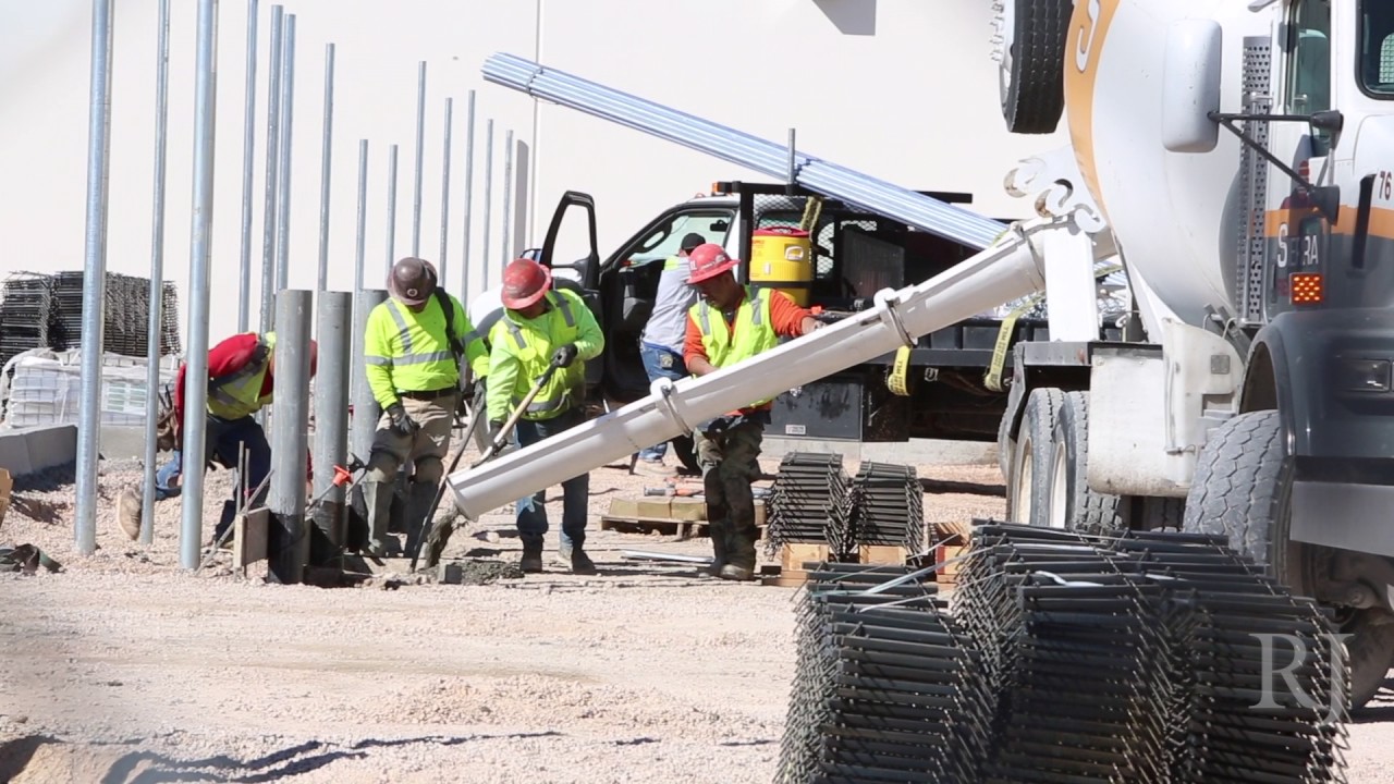 Wal-Mart return center construction - YouTube